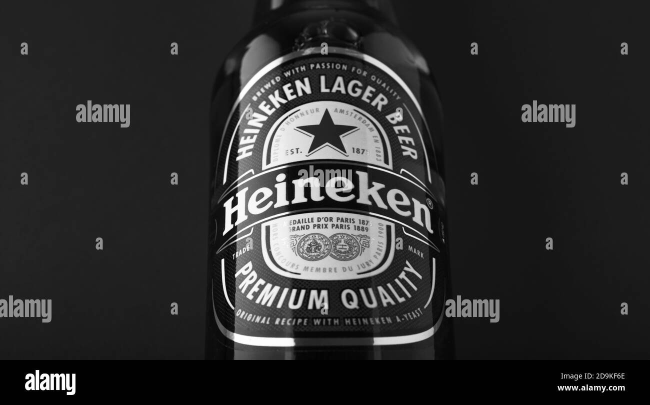 Flasche Heineken Lager Bier. Heineken ist das Flaggschiff von Heineken ...