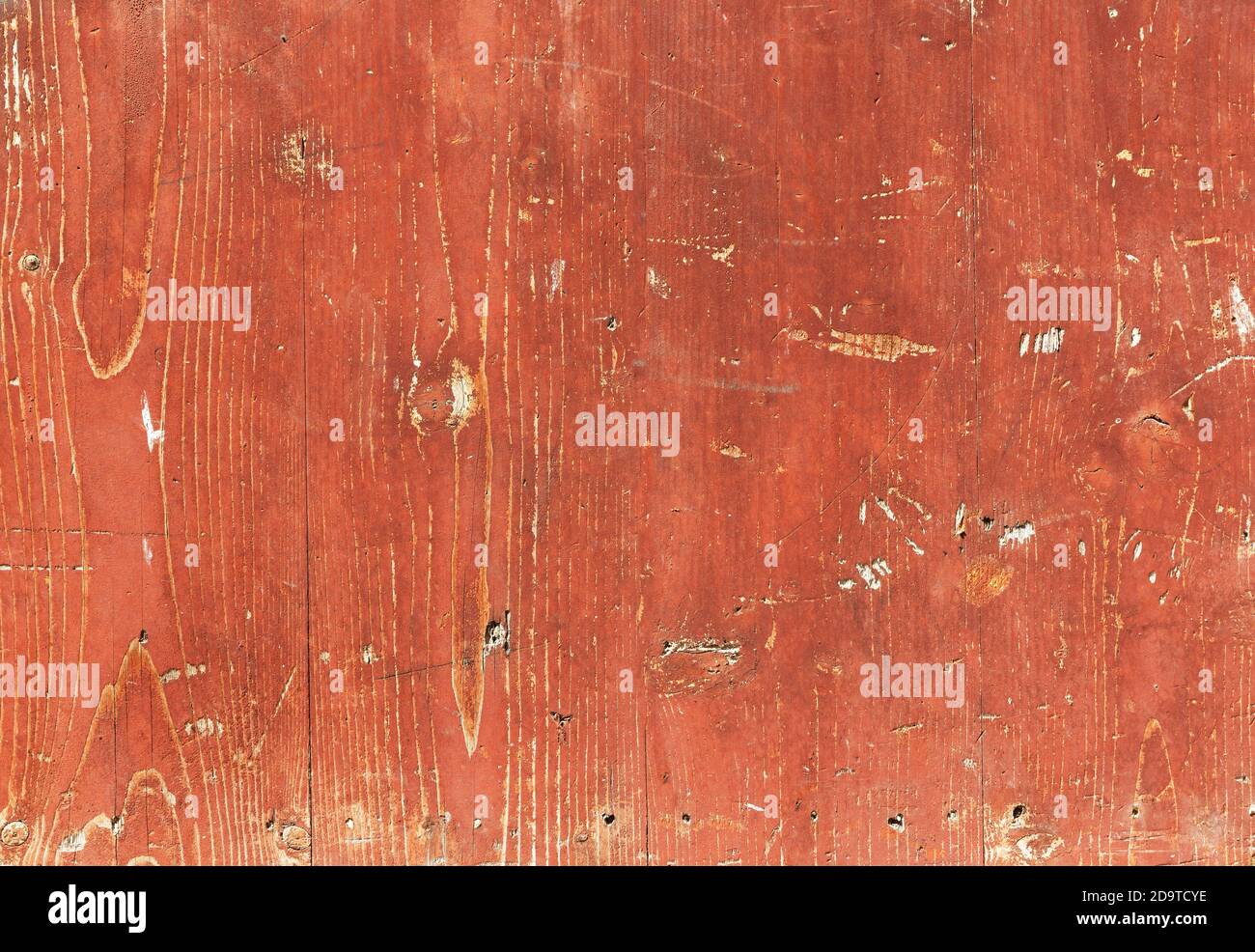 Rot lackiertes holz -Fotos und -Bildmaterial in hoher Auflösung – Alamy