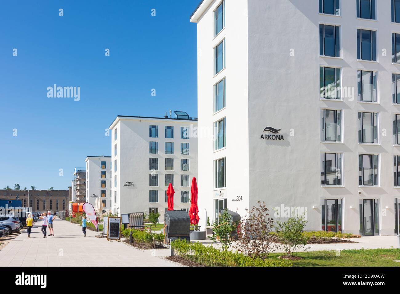 Binz: Koloss von Prora (Koloss von Prora), heute Mehrfamilienhäuser ...