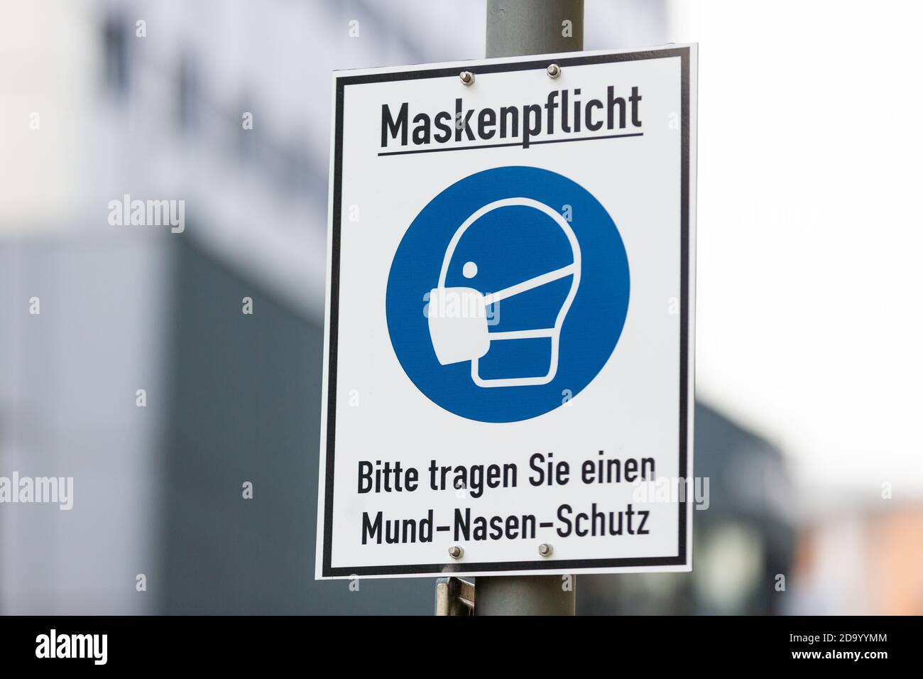 Mit maskenpflicht -Fotos und -Bildmaterial in hoher Auflösung – Alamy