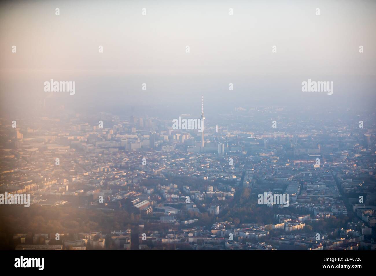 Berlin, Deutschland. November 2020. Berlin mit dem Fernsehturm am ...