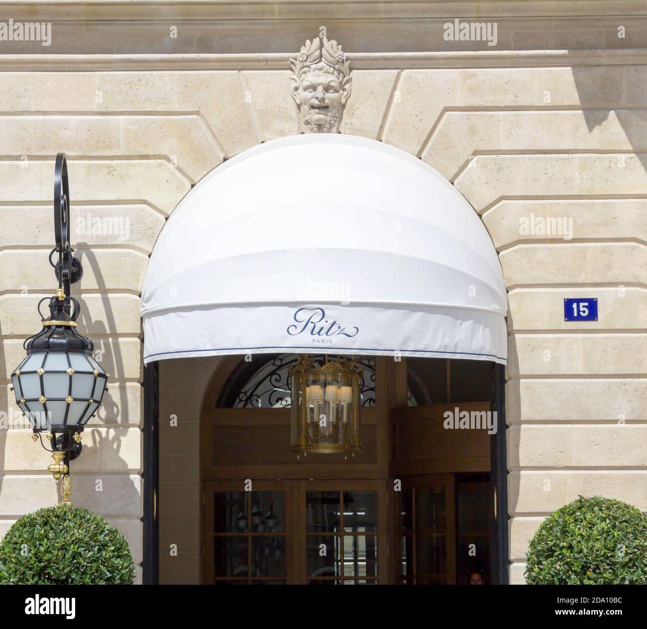 Ritz paris fassade -Fotos und -Bildmaterial in hoher Auflösung – Alamy