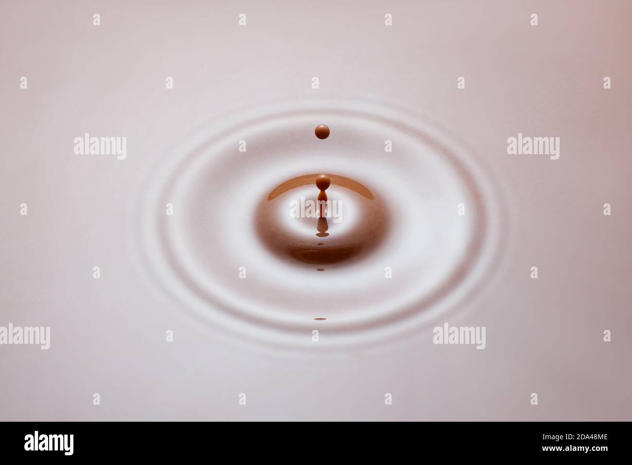 Kreis welligkeit Stockfotos und -bilder Kaufen - Alamy