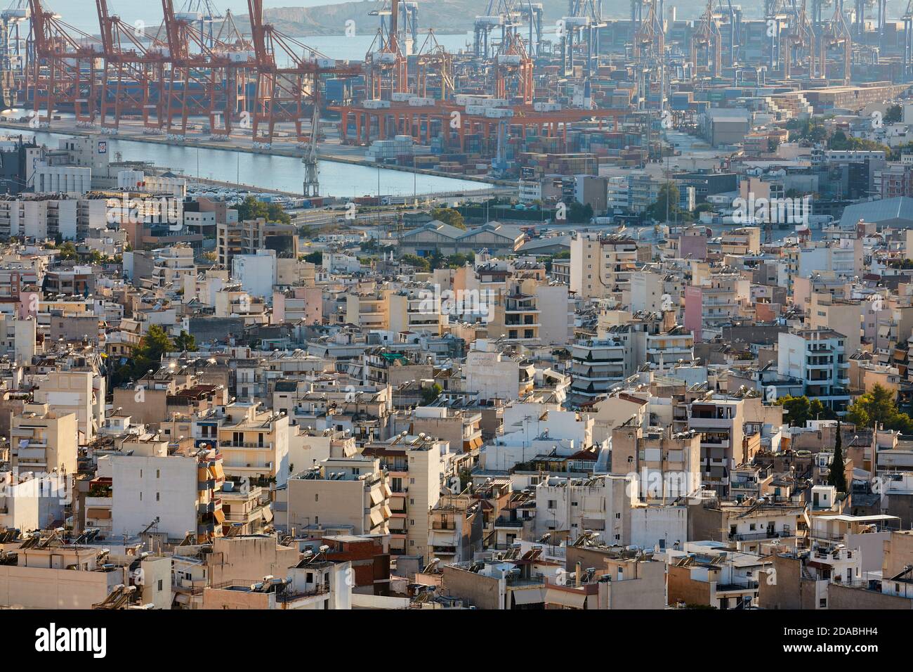 Hafen in athen griechenland -Fotos und -Bildmaterial in hoher Auflösung ...