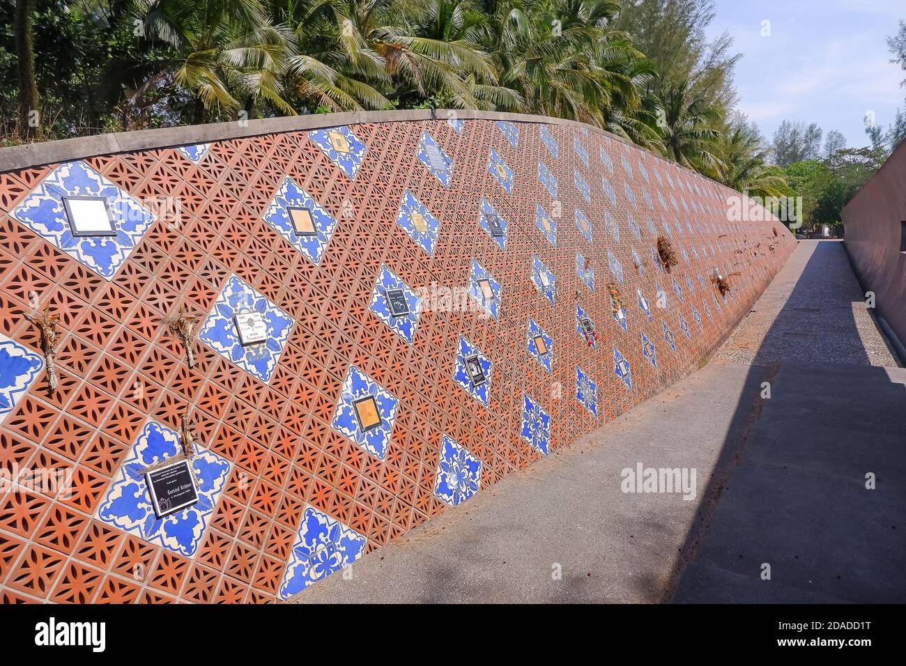 Tsunami thailand denkmal -Fotos und -Bildmaterial in hoher Auflösung ...