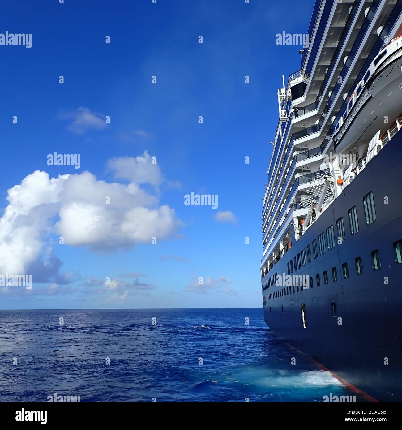 Passagiere Auf Dem Schiff Stockfotos und -bilder Kaufen - Alamy