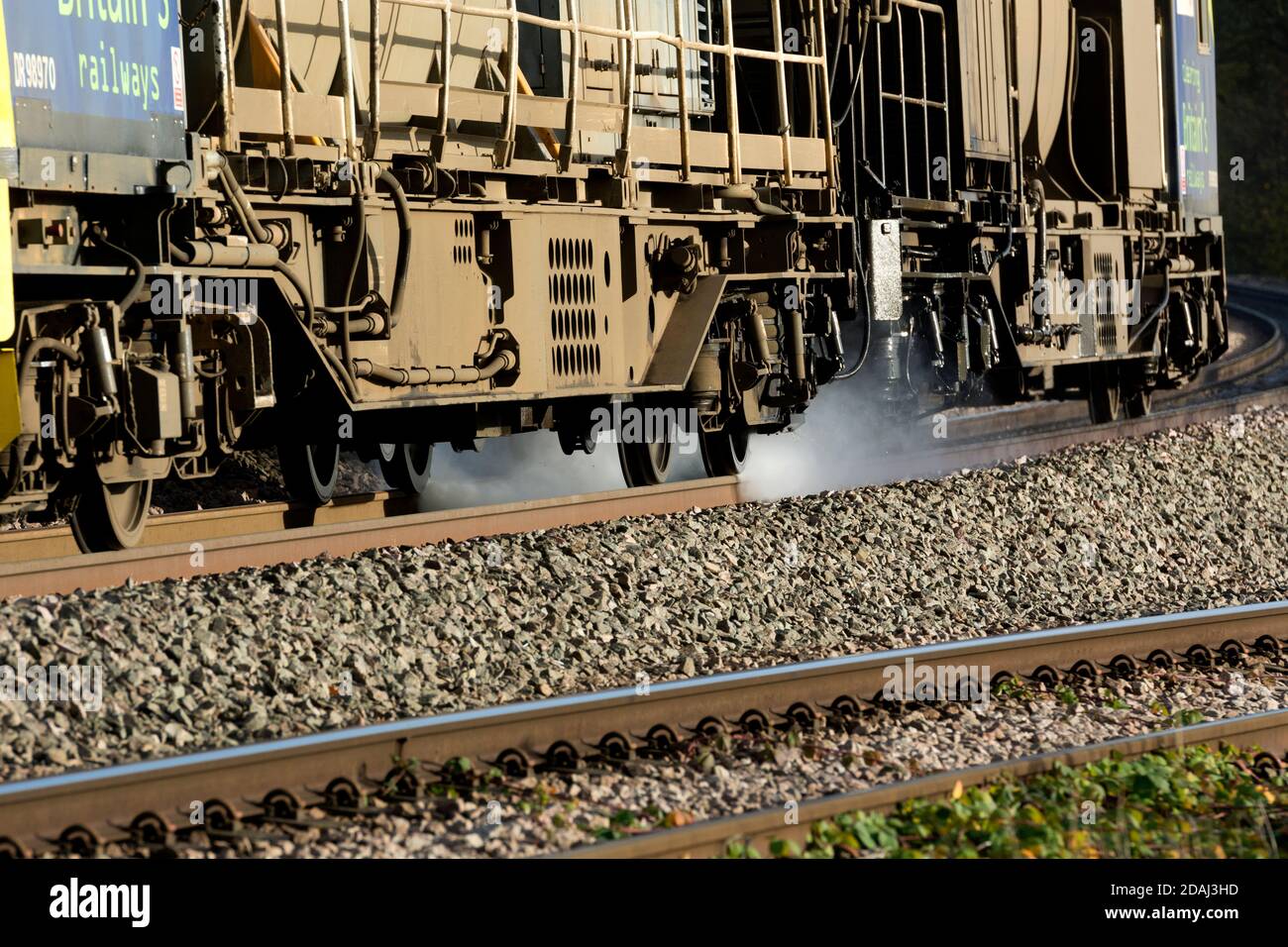 A Network Rail MPV (Multi-Purpose Vehicle) Reinigung Schienen von ...