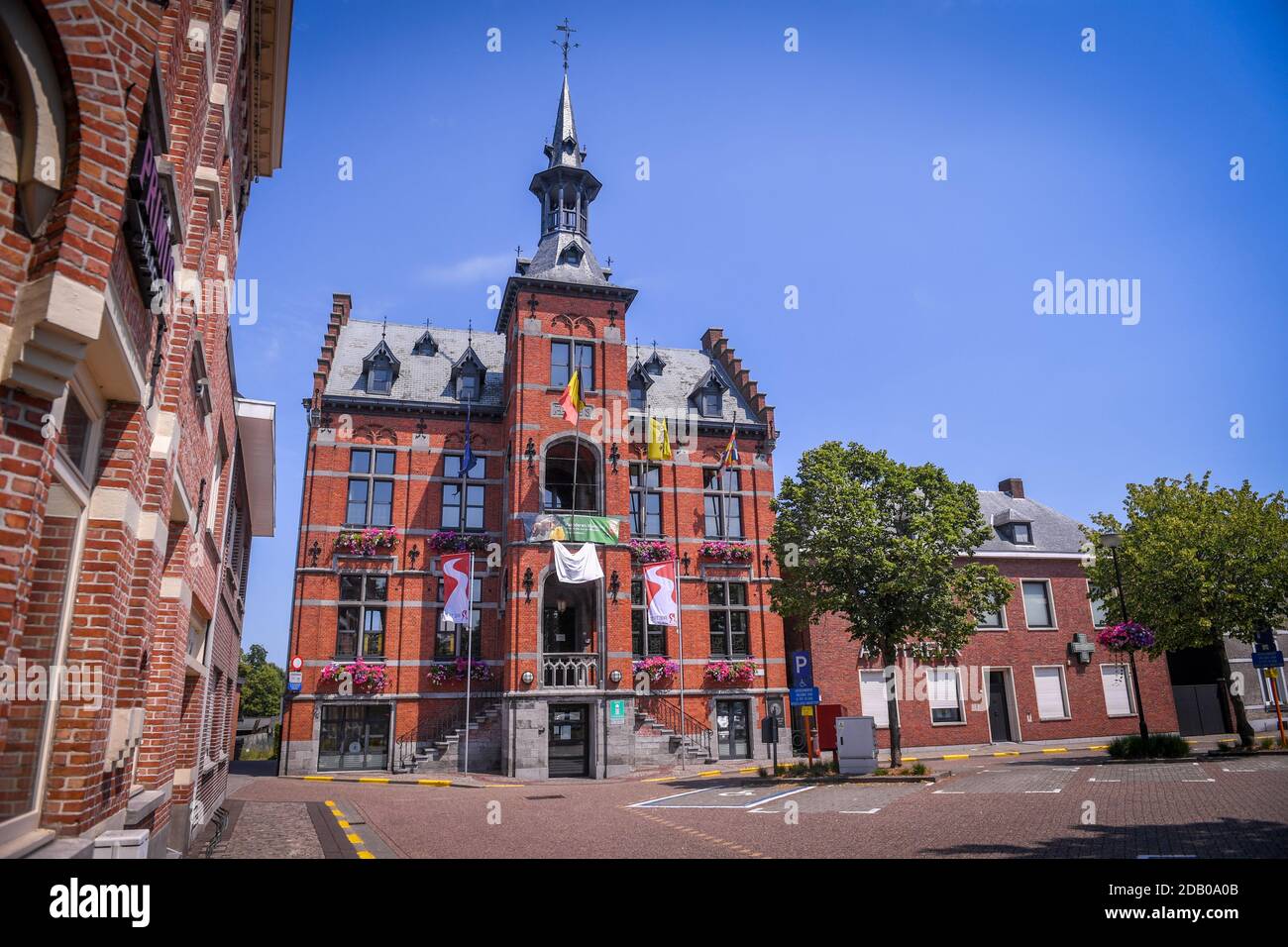 Abbildung zeigt das Rathaus von Retie, Montag, 29. Juni 2020. BELGA ...
