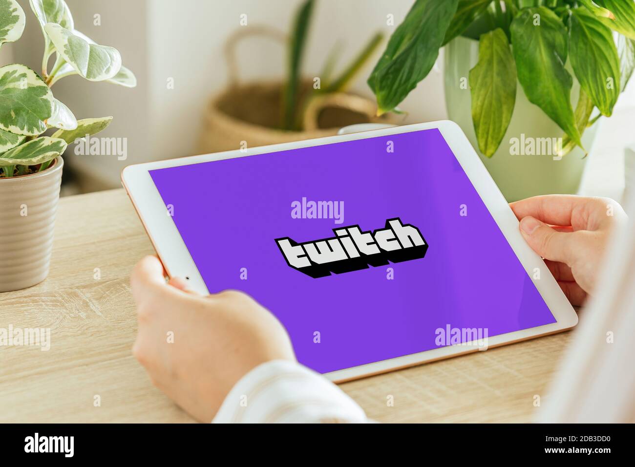 Twitch tv logo -Fotos und -Bildmaterial in hoher Auflösung – Alamy