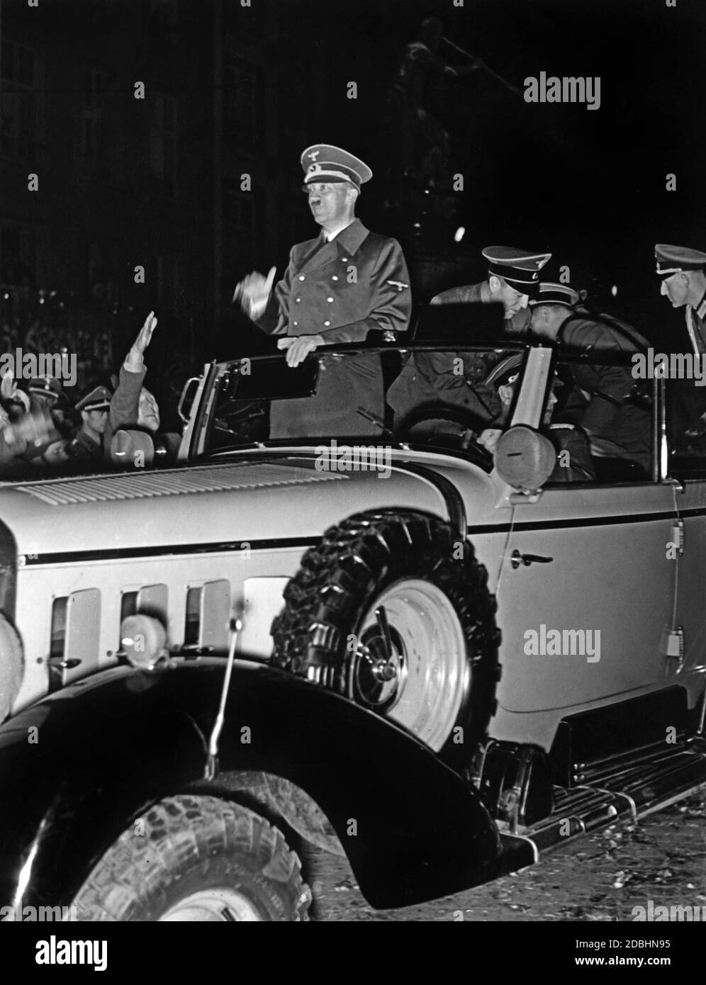 Hitler in einem Mercedes G4 W31 während des polnischen Feldzugs ...