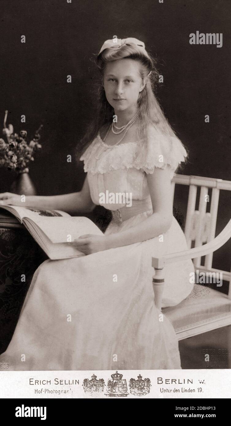Prinzessin Viktoria Luise Von Preussen Fotos Und Bildmaterial In