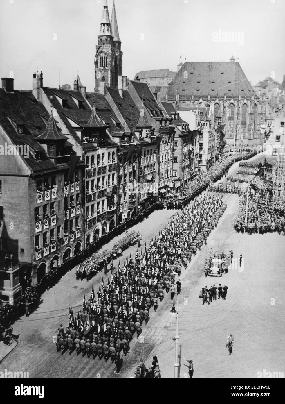 Nazi formationen -Fotos und -Bildmaterial in hoher Auflösung – Alamy