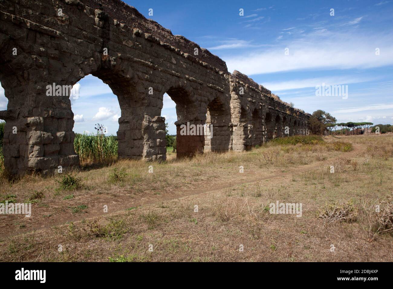 Claudio aqueduct -Fotos und -Bildmaterial in hoher Auflösung – Alamy