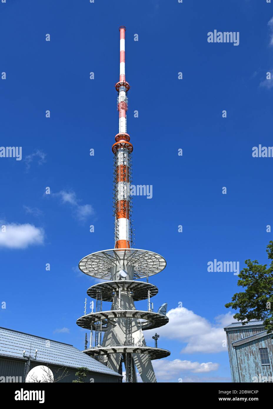 Insel berg -Fotos und -Bildmaterial in hoher Auflösung – Alamy
