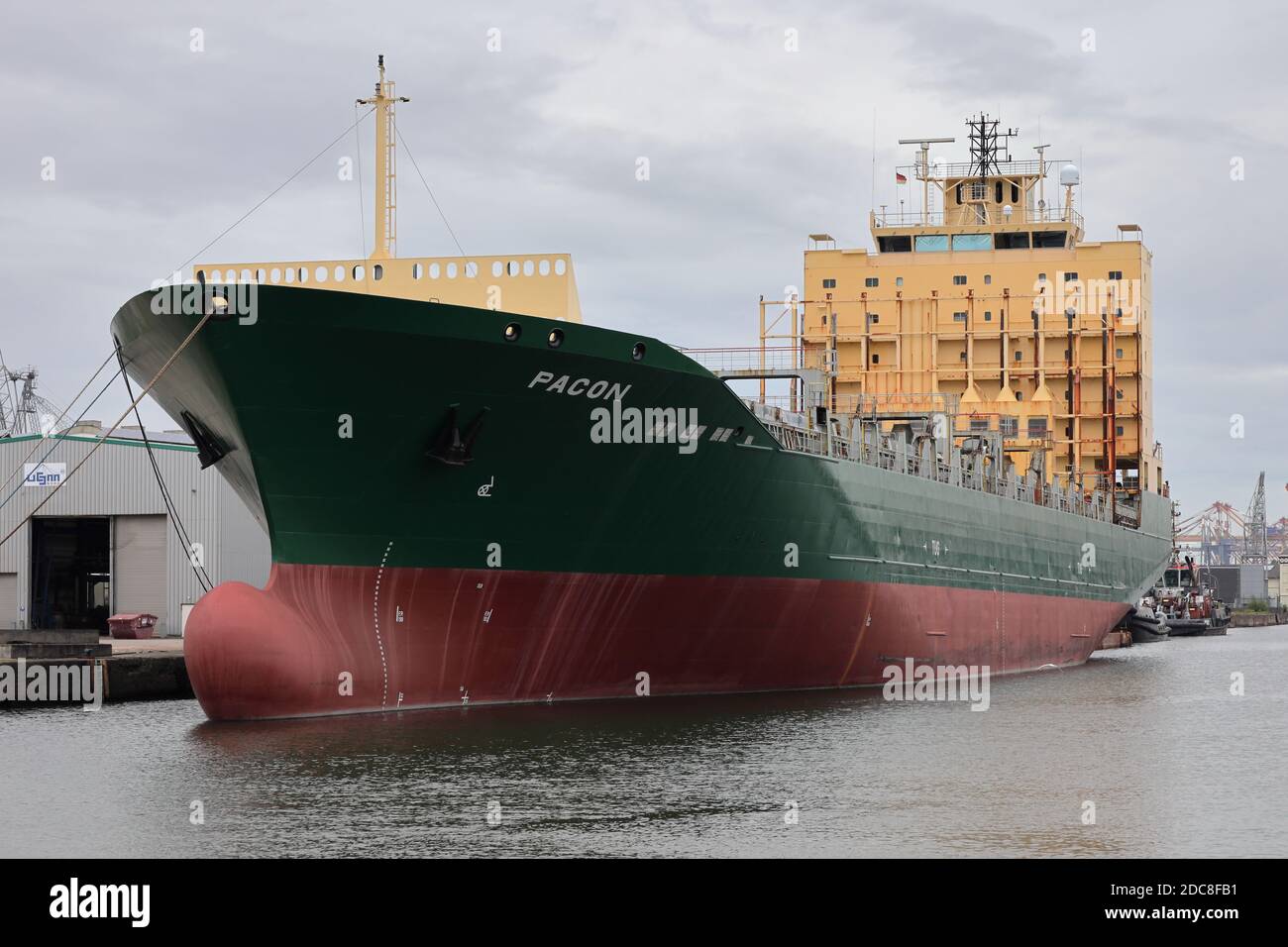 Container Vessel Feeder Feeder Ship Stockfotos und -bilder Kaufen - Alamy
