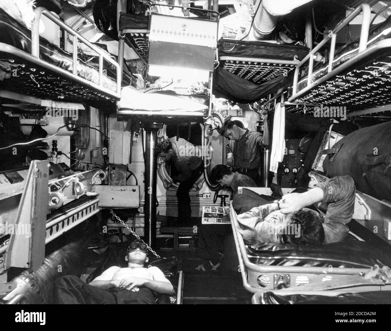 U boot mannschaftsquartier -Fotos und -Bildmaterial in hoher Auflösung ...