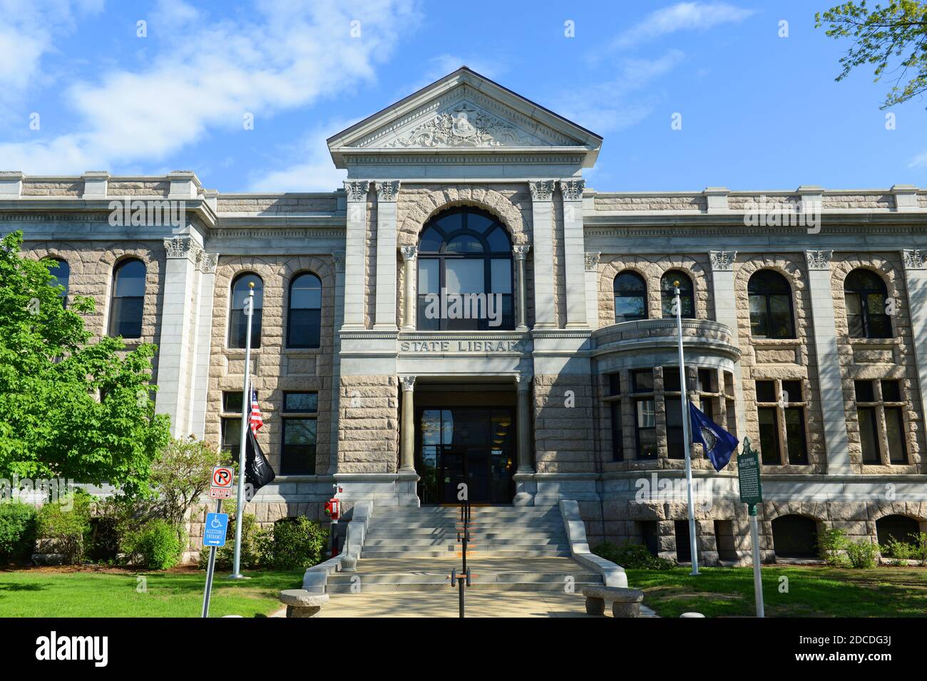 Das New Hampshire State Library Building wurde 1895 mit nativem Granit ...