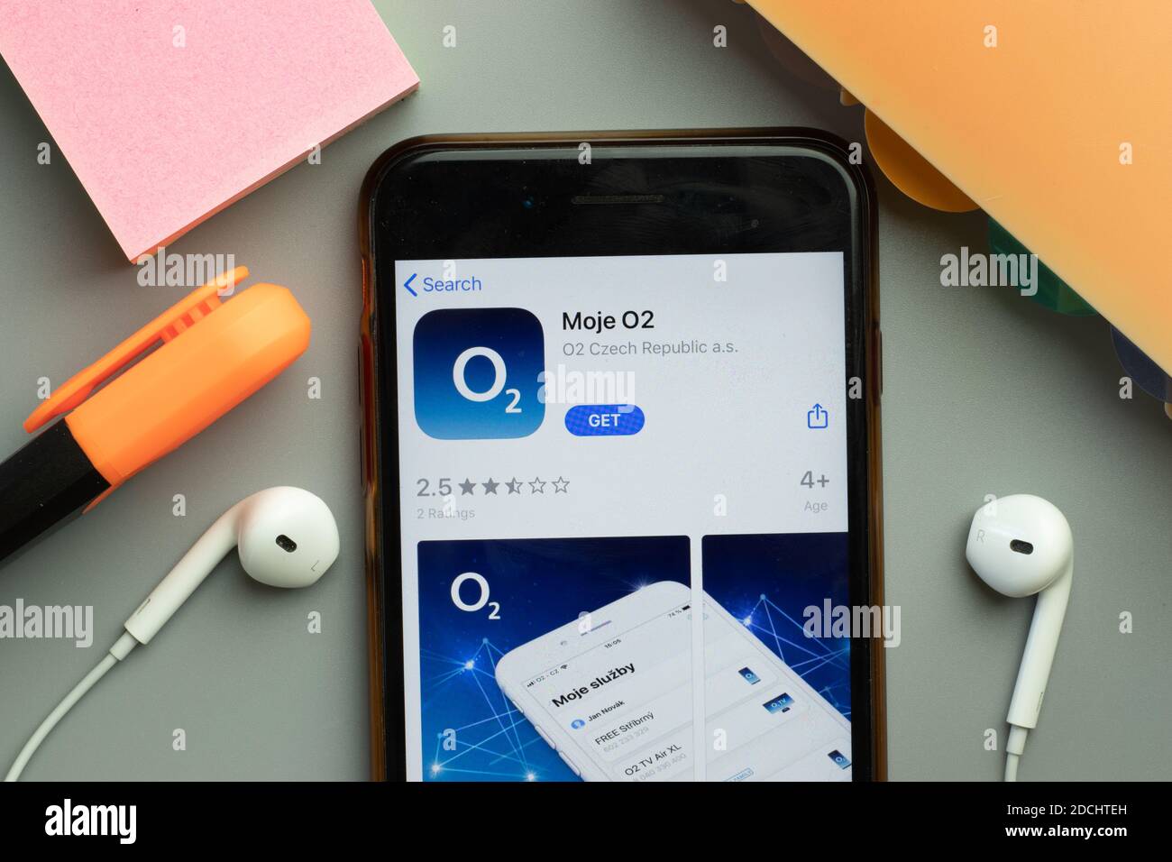O2 logo -Fotos und -Bildmaterial in hoher Auflösung – Alamy