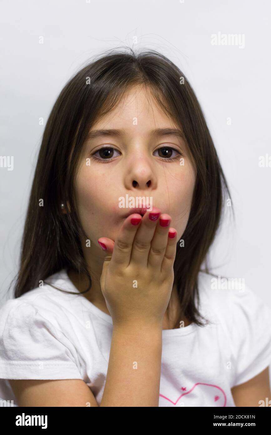 Kiss on the hand -Fotos und -Bildmaterial in hoher Auflösung - Seite 2 ...