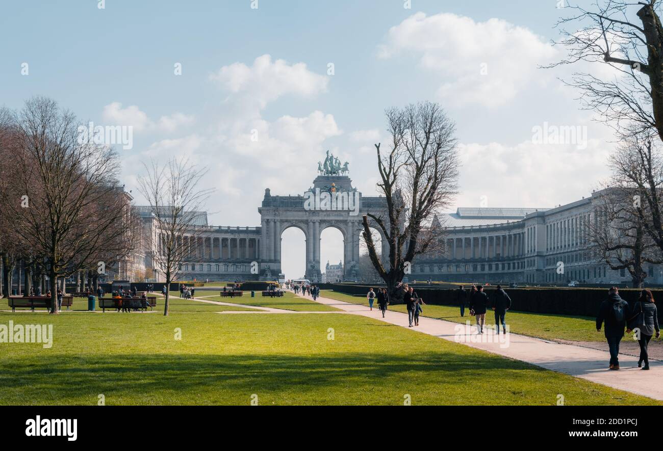 Parc du Cinquantenaire, Brüssel, Belgien. Landschaftlich gestalteter ...
