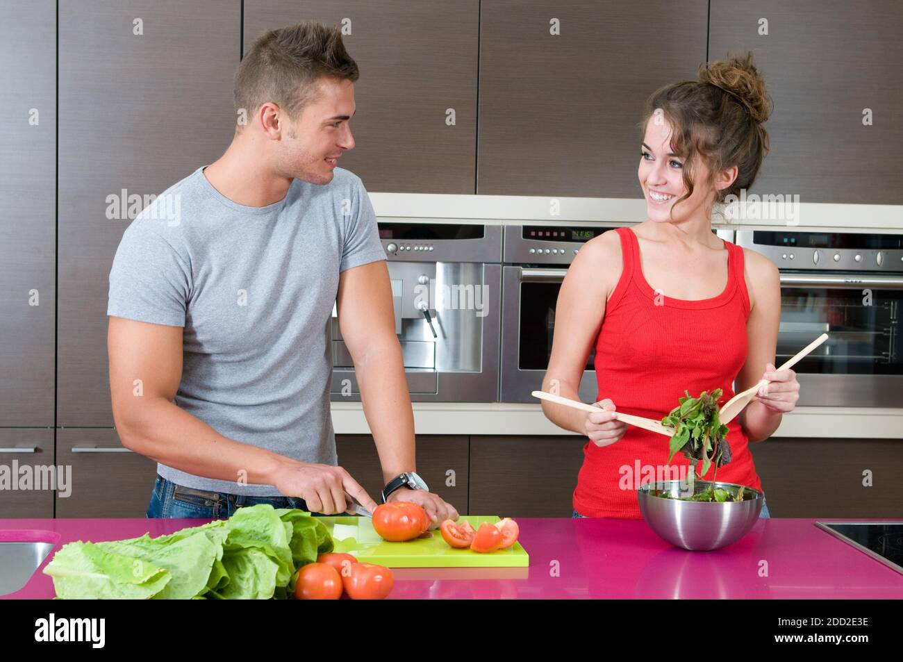 Gesunde art zu kochen -Fotos und -Bildmaterial in hoher Auflösung – Alamy
