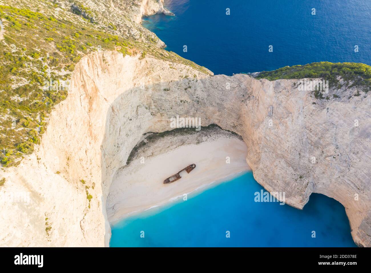 Drohnenaufnahme schiffswrack Stockfotos und -bilder Kaufen - Alamy