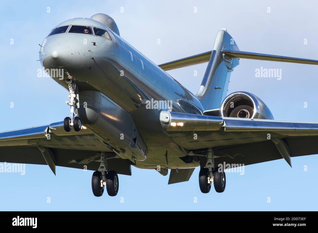 Bombardier sentinel r1 -Fotos und -Bildmaterial in hoher Auflösung – Alamy
