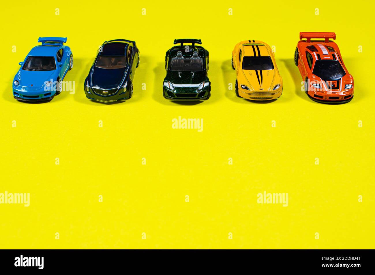Bunte modellautos -Fotos und -Bildmaterial in hoher Auflösung – Alamy