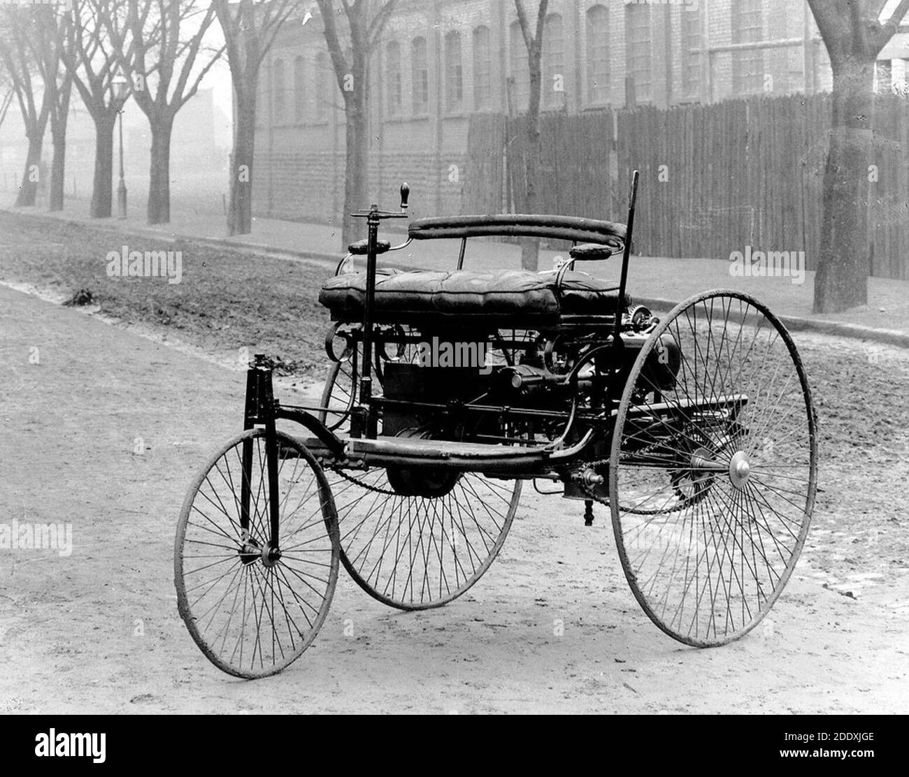Karl benz Schwarzweiß-Stockfotos und -bilder - Alamy
