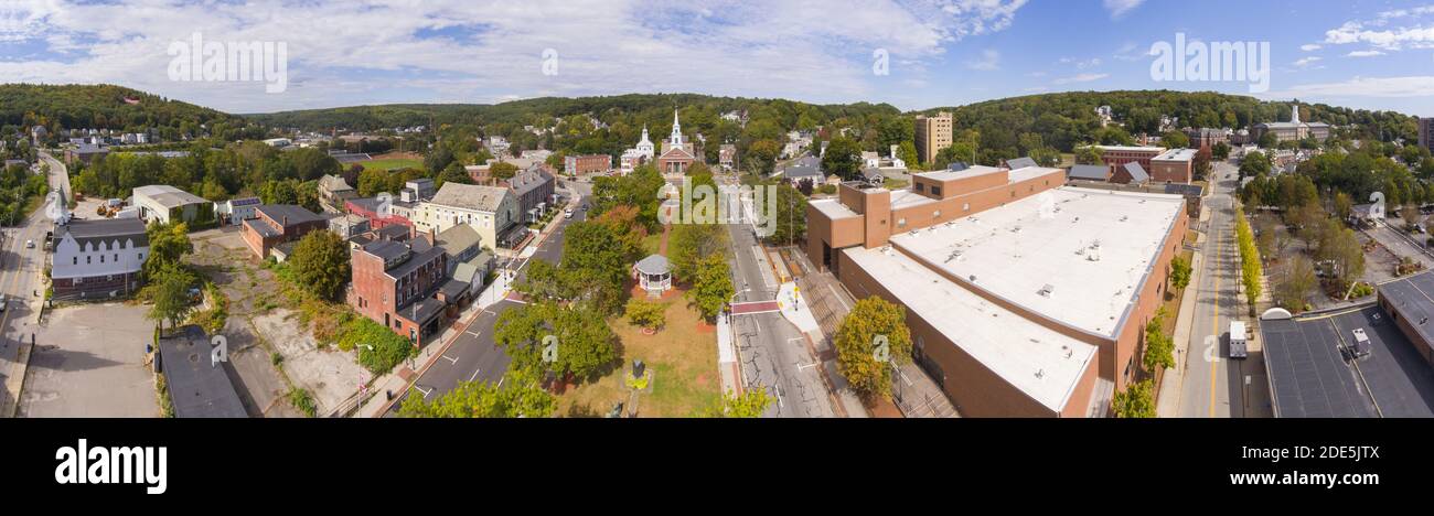 Fitchburg Upper Common und First Parish Unitarian Church Panorama ...