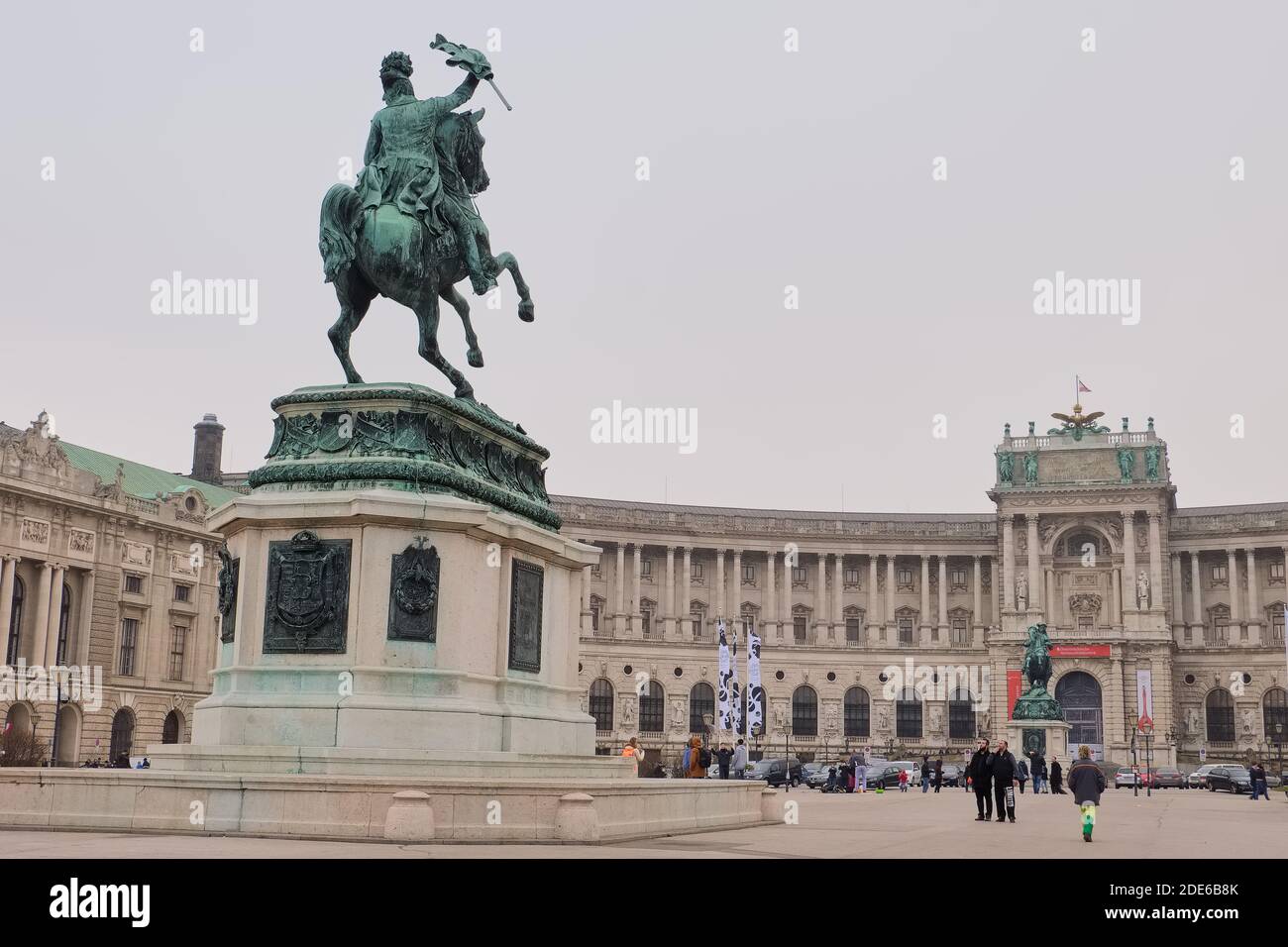 Reiterstatue von erzherzog karl -Fotos und -Bildmaterial in hoher ...