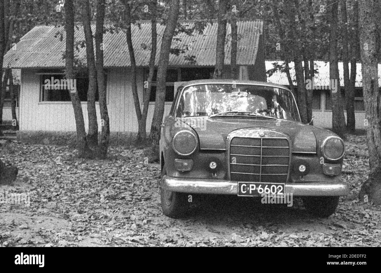 Altes mercedes auto -Fotos und -Bildmaterial in hoher Auflösung – Alamy