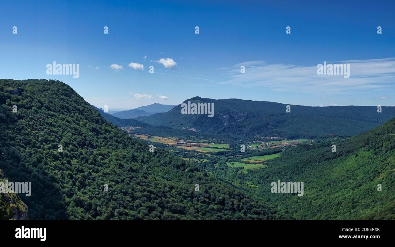 Spain navarra nature park urbasa andia -Fotos und -Bildmaterial in ...