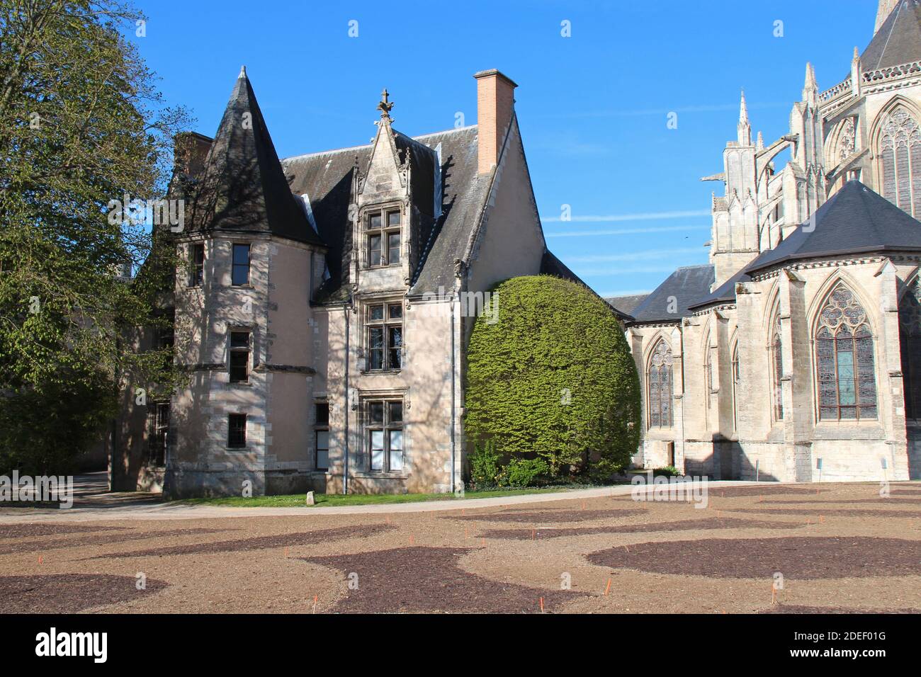 Chevet of church -Fotos und -Bildmaterial in hoher Auflösung – Alamy