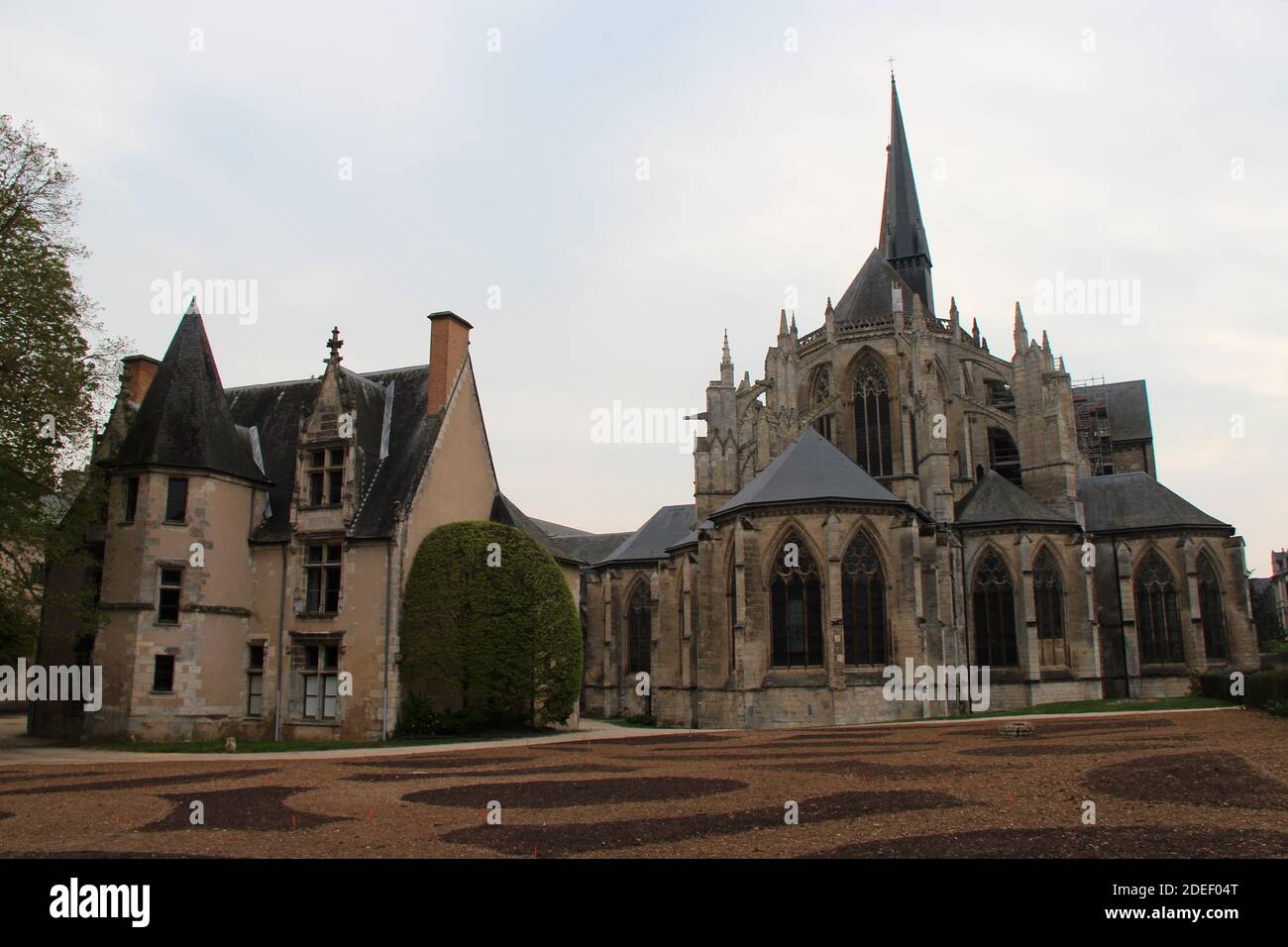 Chevet of church -Fotos und -Bildmaterial in hoher Auflösung – Alamy