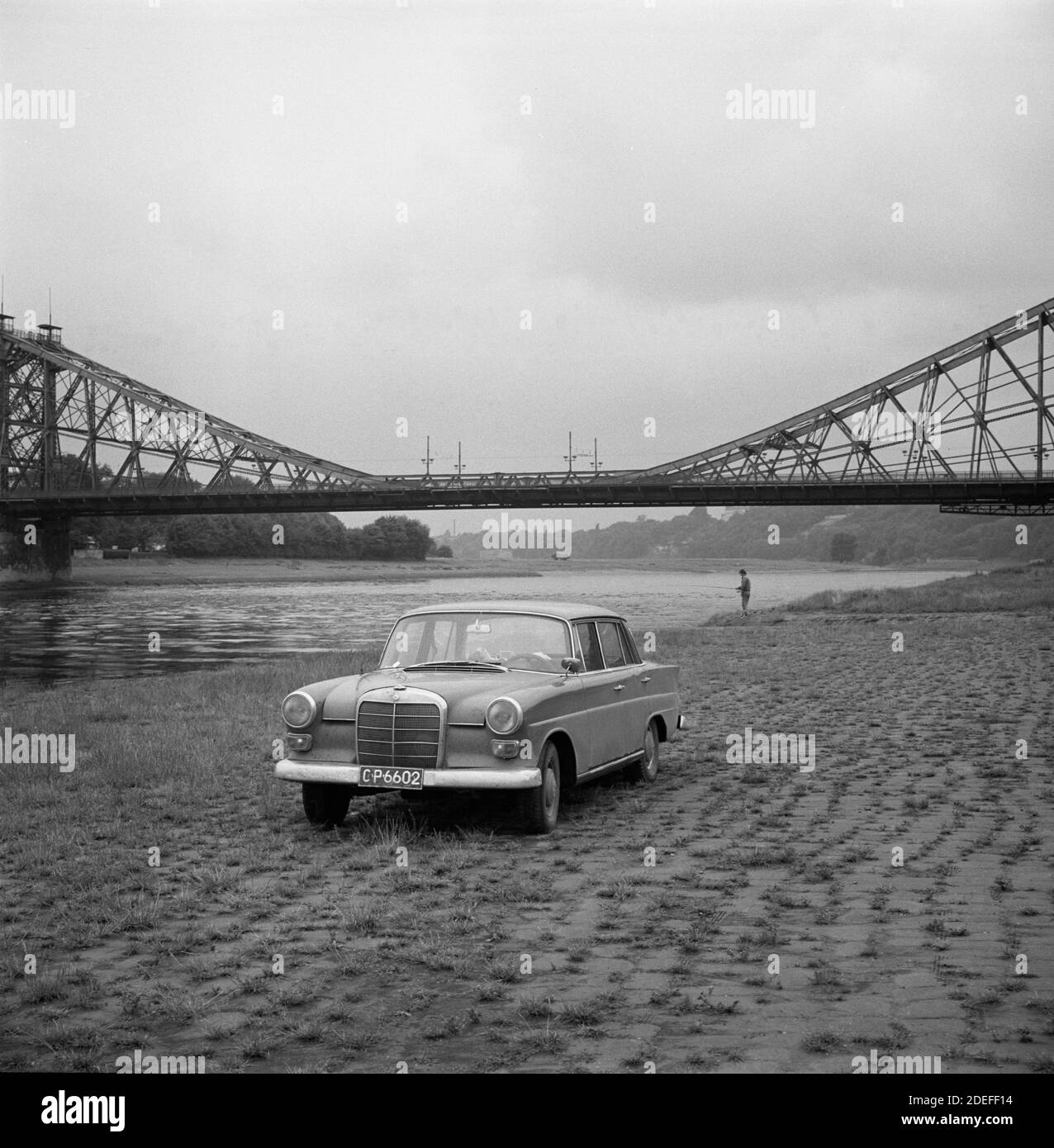 Old mercedes -Fotos und -Bildmaterial in hoher Auflösung – Alamy
