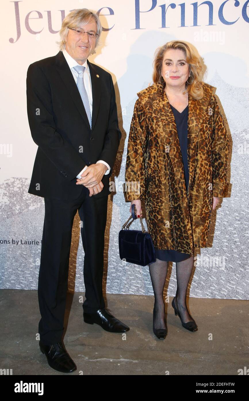 Catherine Deneuve und Alejandro G. Roemmers bei der Buchpräsentation von Alejandro G. Roemmers ...