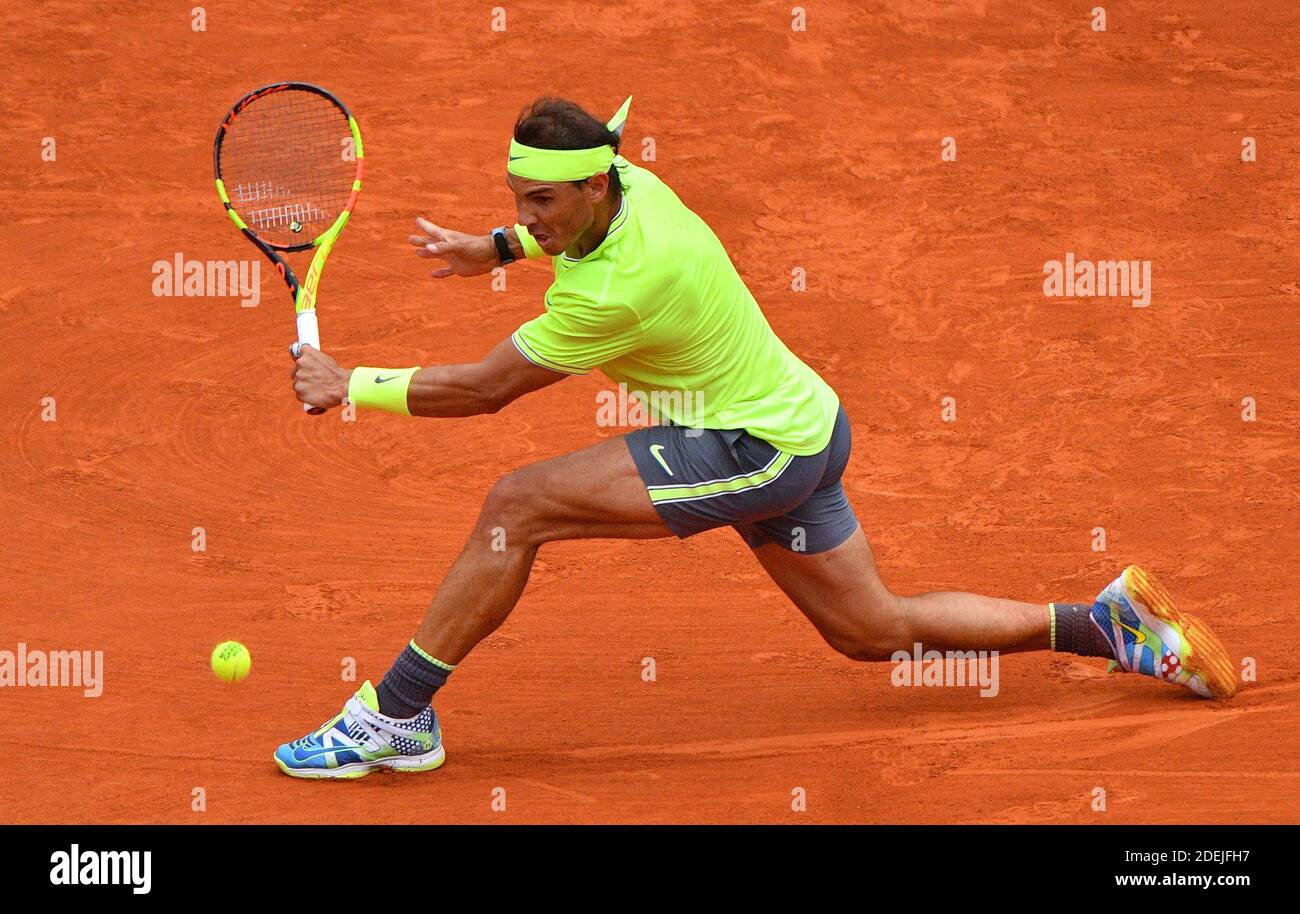 Der Spanier Rafael Nadal reagiert beim Einzelspiel seines Mannes gegen ...
