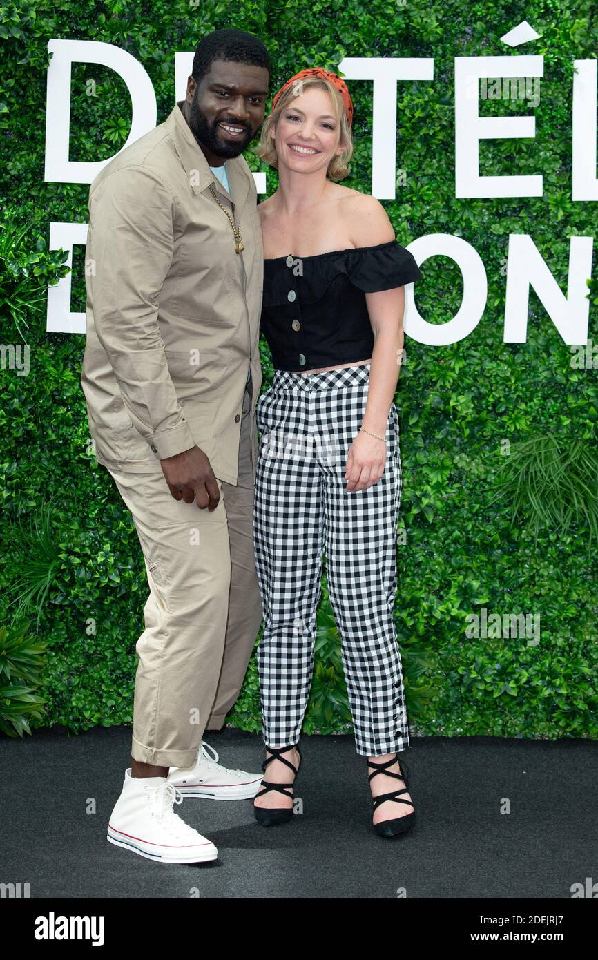 Perdita Weeks und Stephen Hill von der TV-Serie "Magnum P.I" nehmen am 59. Fernsehfestival Monte ...