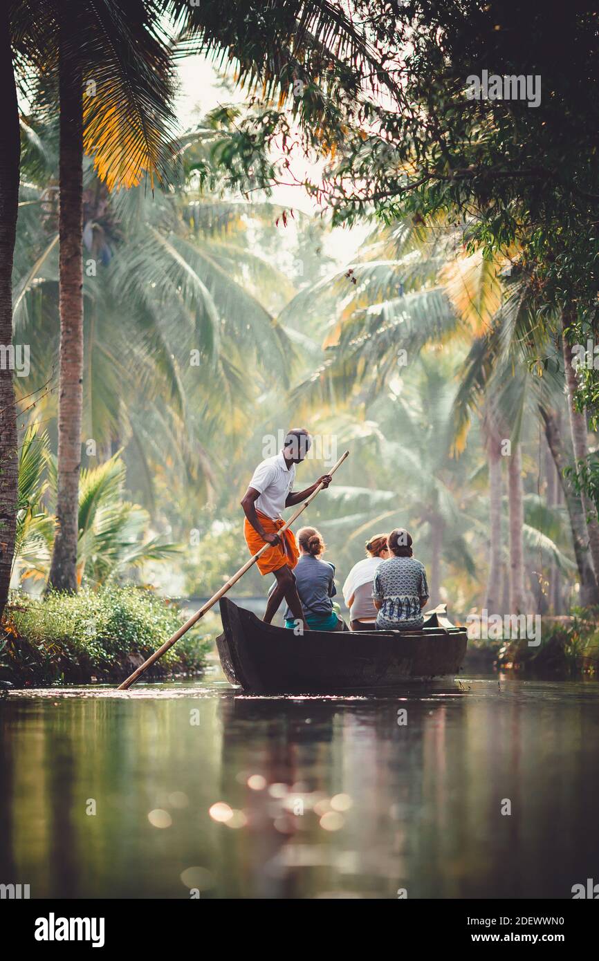 Kerala boot seemann -Fotos und -Bildmaterial in hoher Auflösung – Alamy