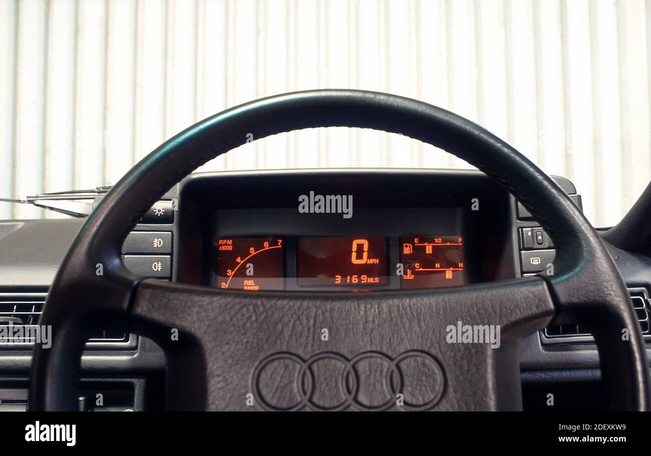Audi digital dashboard -Fotos und -Bildmaterial in hoher Auflösung – Alamy