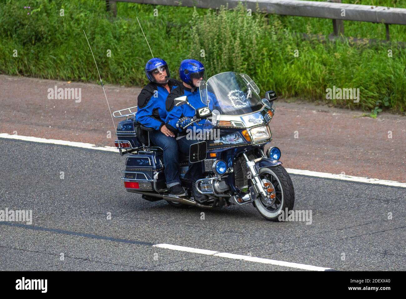 Honda zweisitzer motorrad -Fotos und -Bildmaterial in hoher Auflösung ...