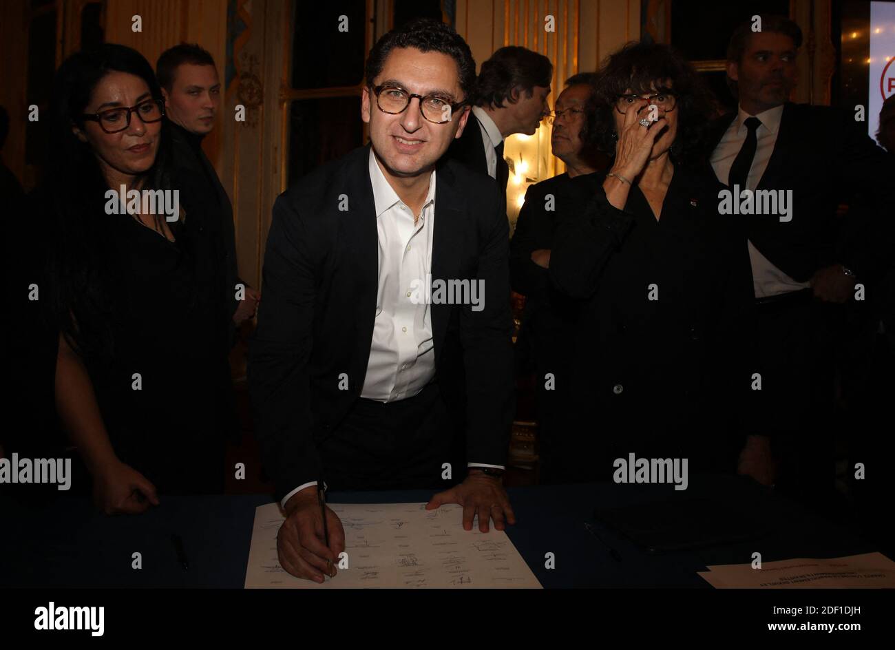 Maxime Saada lors de la Signature de la charte Les Medias S'engagent ...