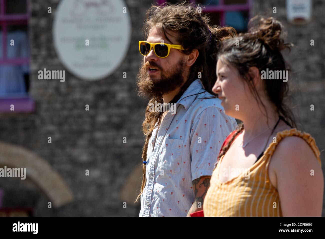 Hippies paar -Fotos und -Bildmaterial in hoher Auflösung – Alamy