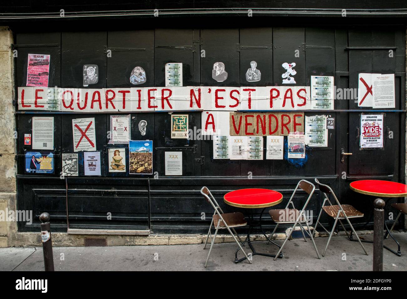 Extinction Rebellion Protest in der Rue Saint Marthe, Paris, Frankreich ...