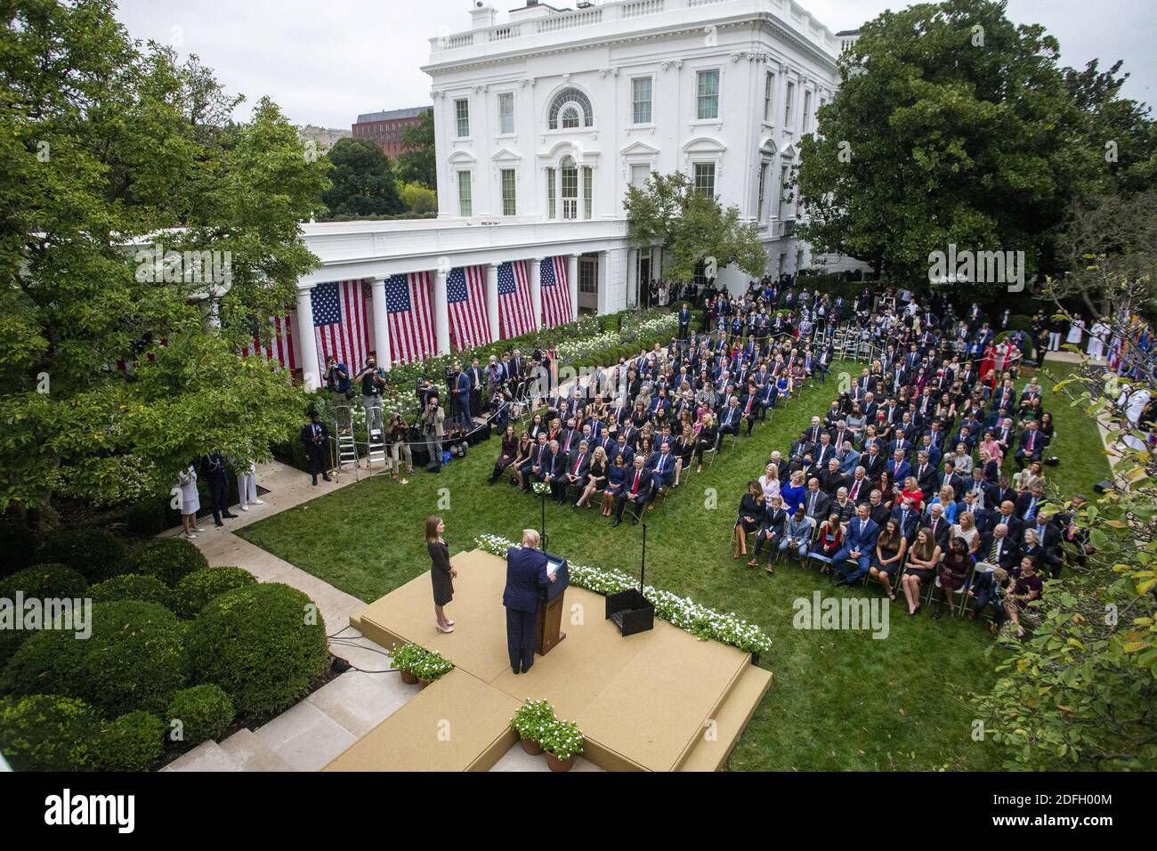 US-Präsident Donald J. Trump stellt Richterin Amy Coney Barrett während ...