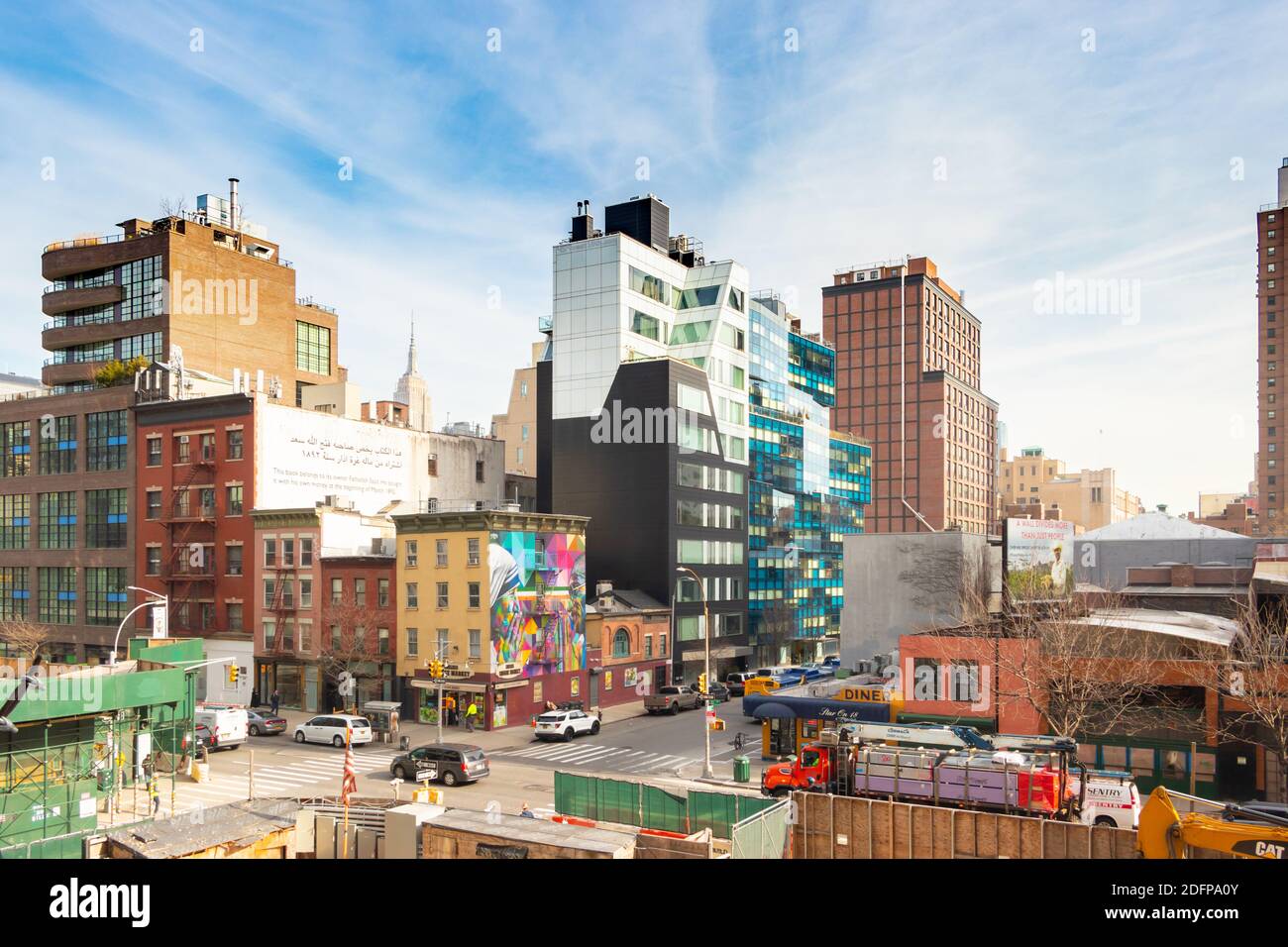 Gemaltes Wandbild von Ghandi und Mutter Theresa an der Wand von Gebäude ...