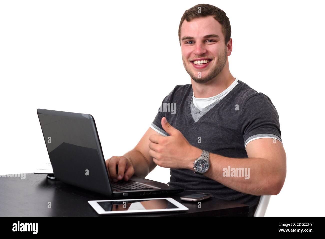 Am pc arbeiten -Fotos und -Bildmaterial in hoher Auflösung – Alamy