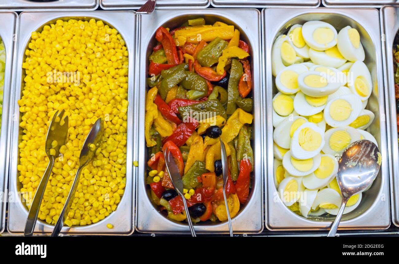 Das salatbuffet -Fotos und -Bildmaterial in hoher Auflösung – Alamy