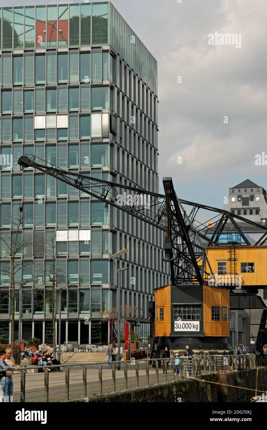 Ship crane -Fotos und -Bildmaterial in hoher Auflösung – Alamy